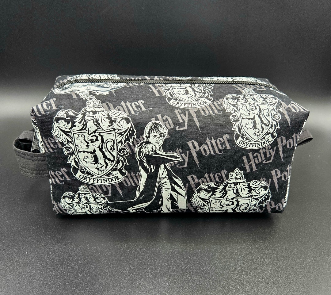 Wizard Box-style Zippered Pouch, Padded Card Game Storage Pouch, Makeup ...