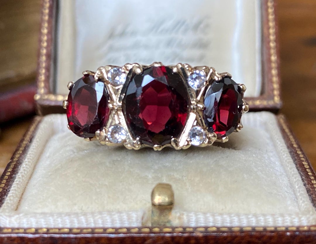 Beautiful Vintage English Hallmarked 375 9ct Gold Triple Garnet ...