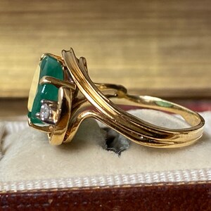 Beautiful Vintage 750 18ct Gold Swirled Mount Emerald & Diamond Ring - Etsy