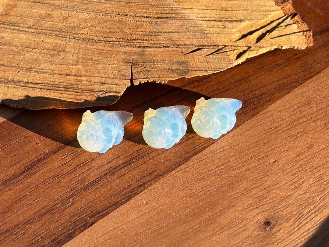 Opalite Axolotl Crystal Mini Carving Crystals Stone Carvings Glass ...