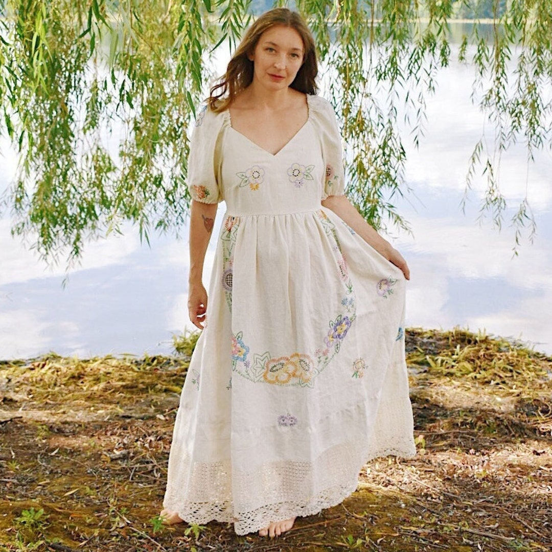 Vintage Embroidered Linen Cotton Tablecloth Dress With Deep V-neckline ...