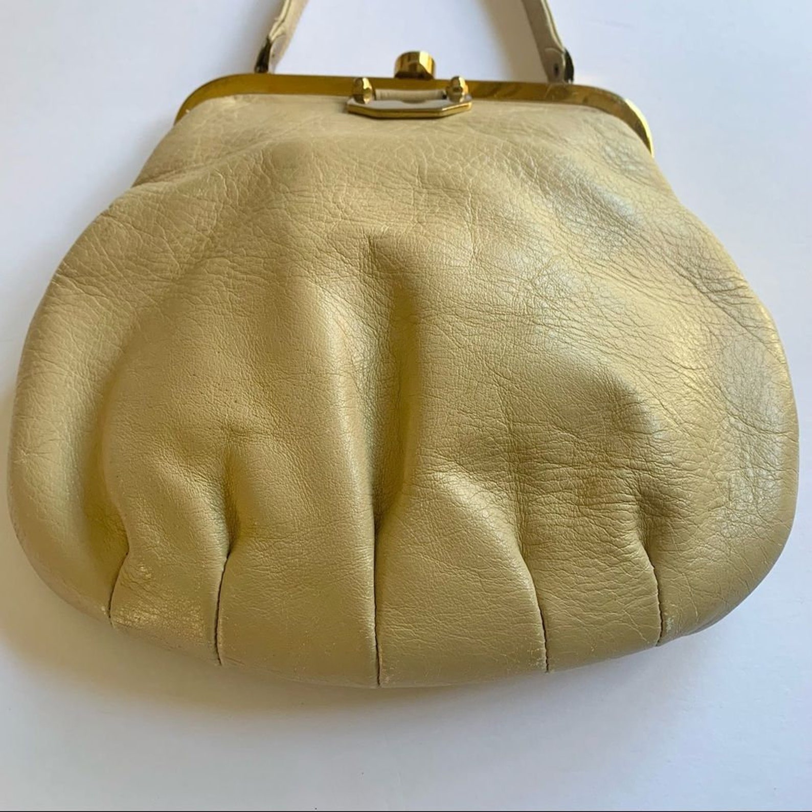 Leather Handbag - Vintage Leather Fun & Classic Style! Roger Van S ...