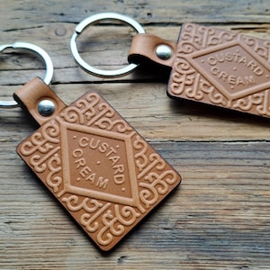 Custard Cream Biscuit Handmade Leather Keyring | Biscuit Gift | Key Fob ...