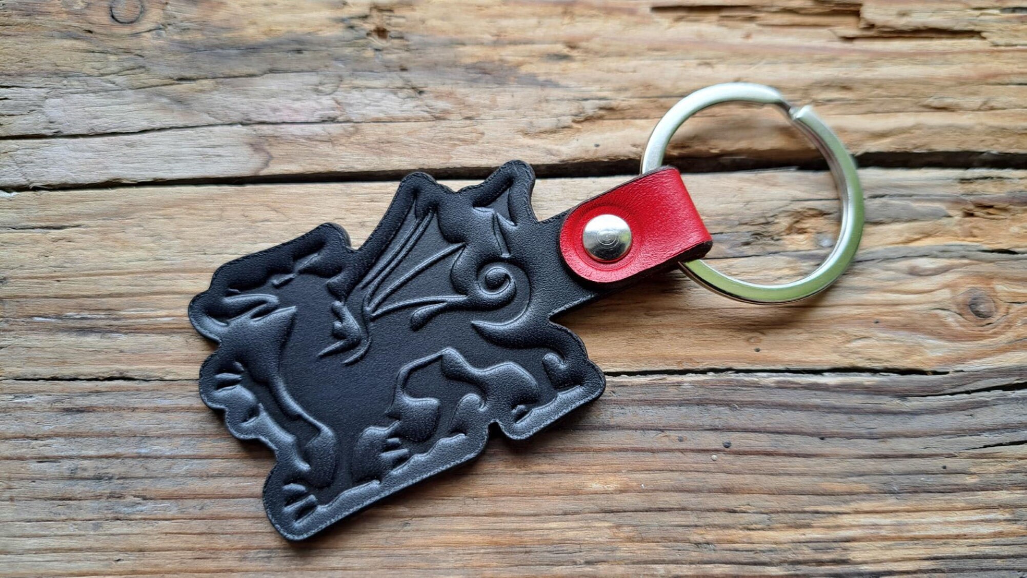 Handmade Welsh Dragon Leather Keyring Wales Flag Emblem Gift Key Fob ...