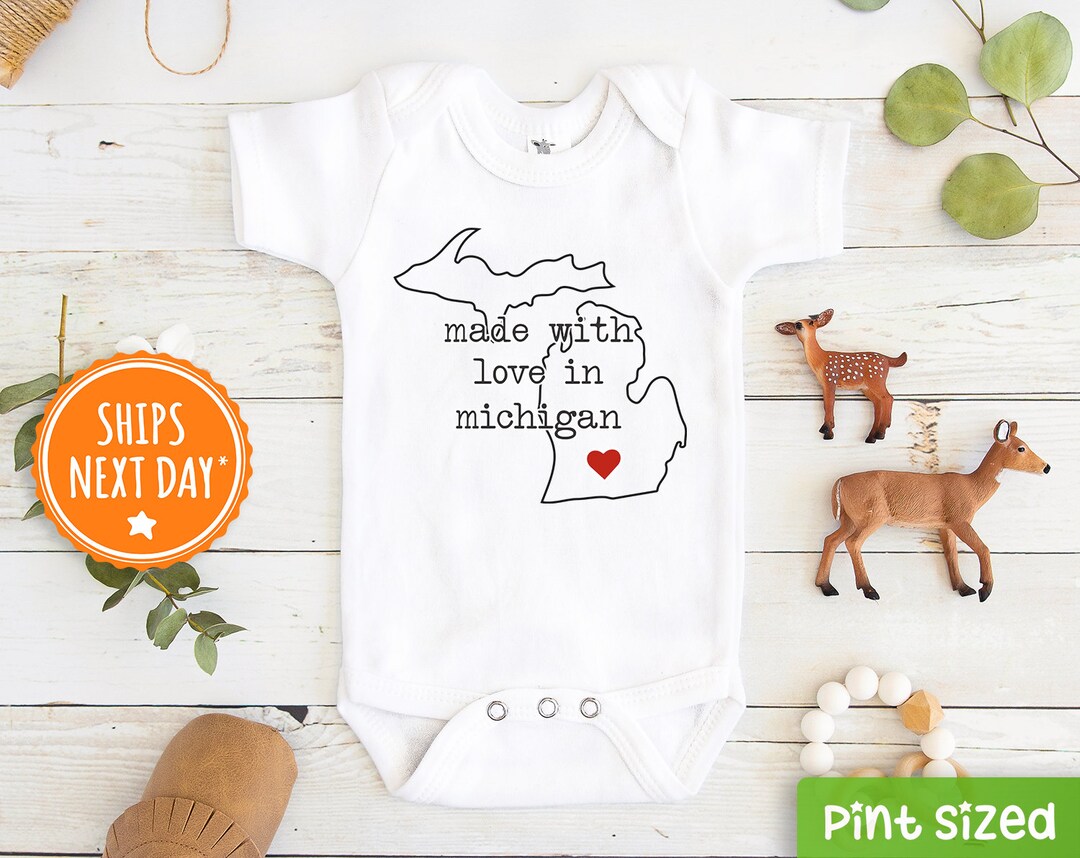 Hecho con amor en Michigan Baby Onesie® Cute State Love Baby Onesie ...
