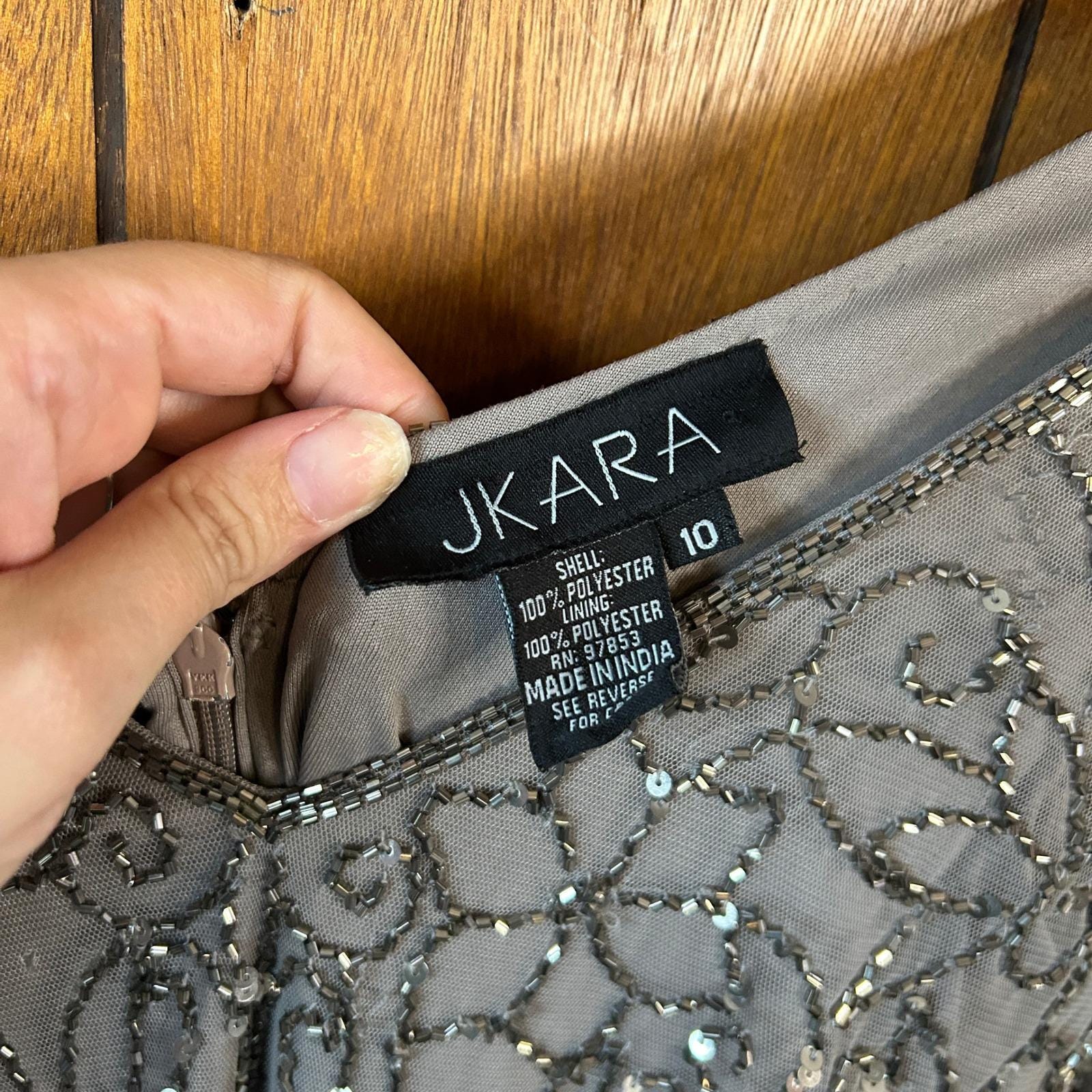 JKARA Gray Beaded Flutter Sleeve V Neck Long Evening Formal Dress Size ...