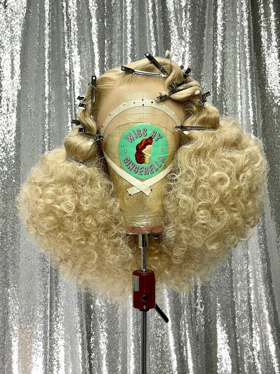 1970s Inspired Lace Front Wig in Style stardust - Etsy