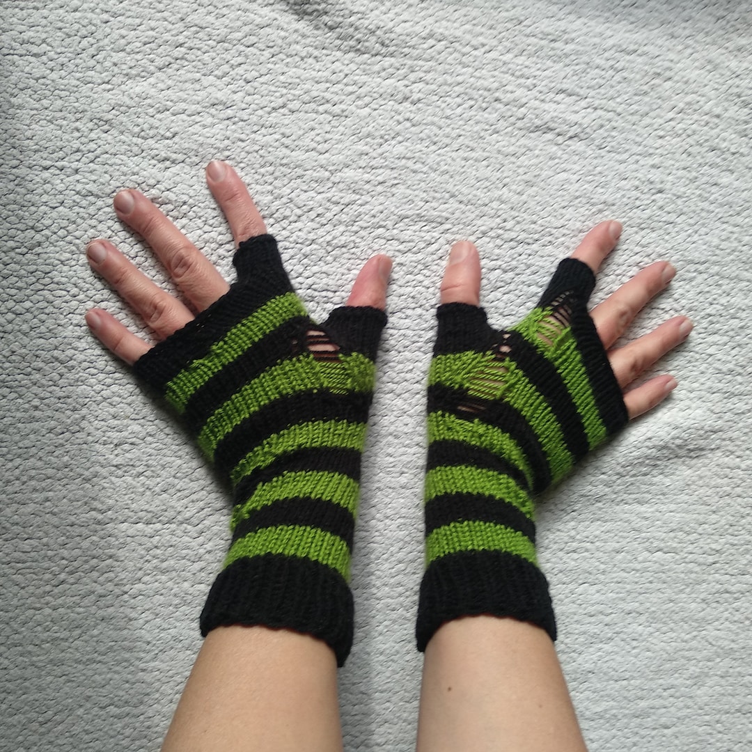 Striped Unisex Green Arm Warmers, Emo Fingerless Gloves With Holes ...