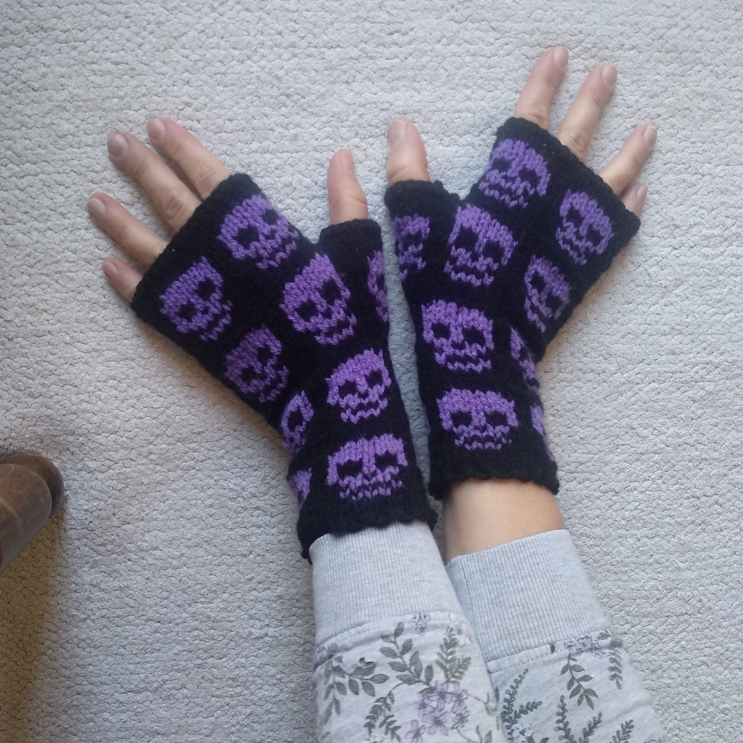 Goth Arm Warmers With Purple Skulls, Emo Fingerless Gloves With Pink ...