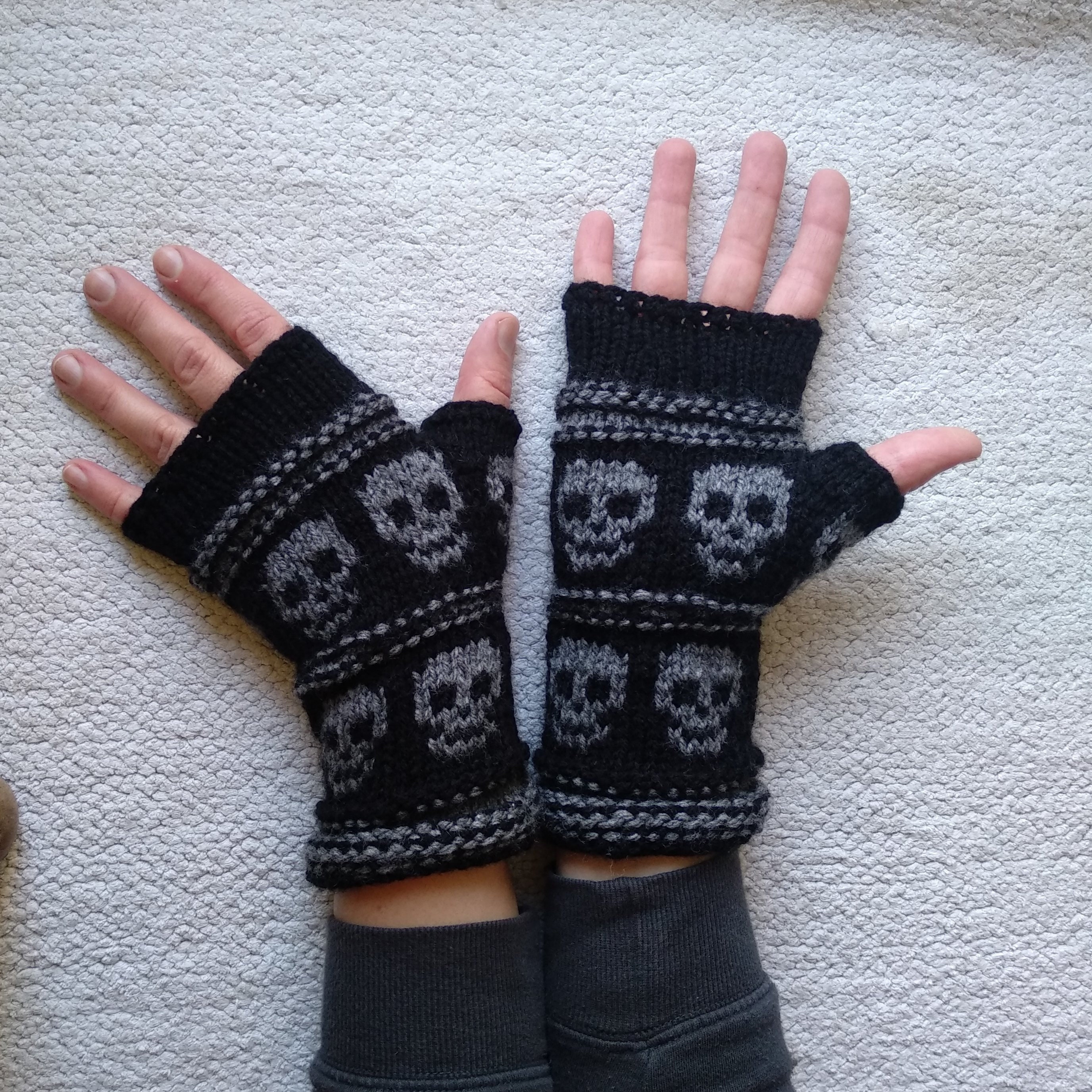 Goth Arm Warmers With Skulls, Emo Mittens, Women Halloween Skeleton ...