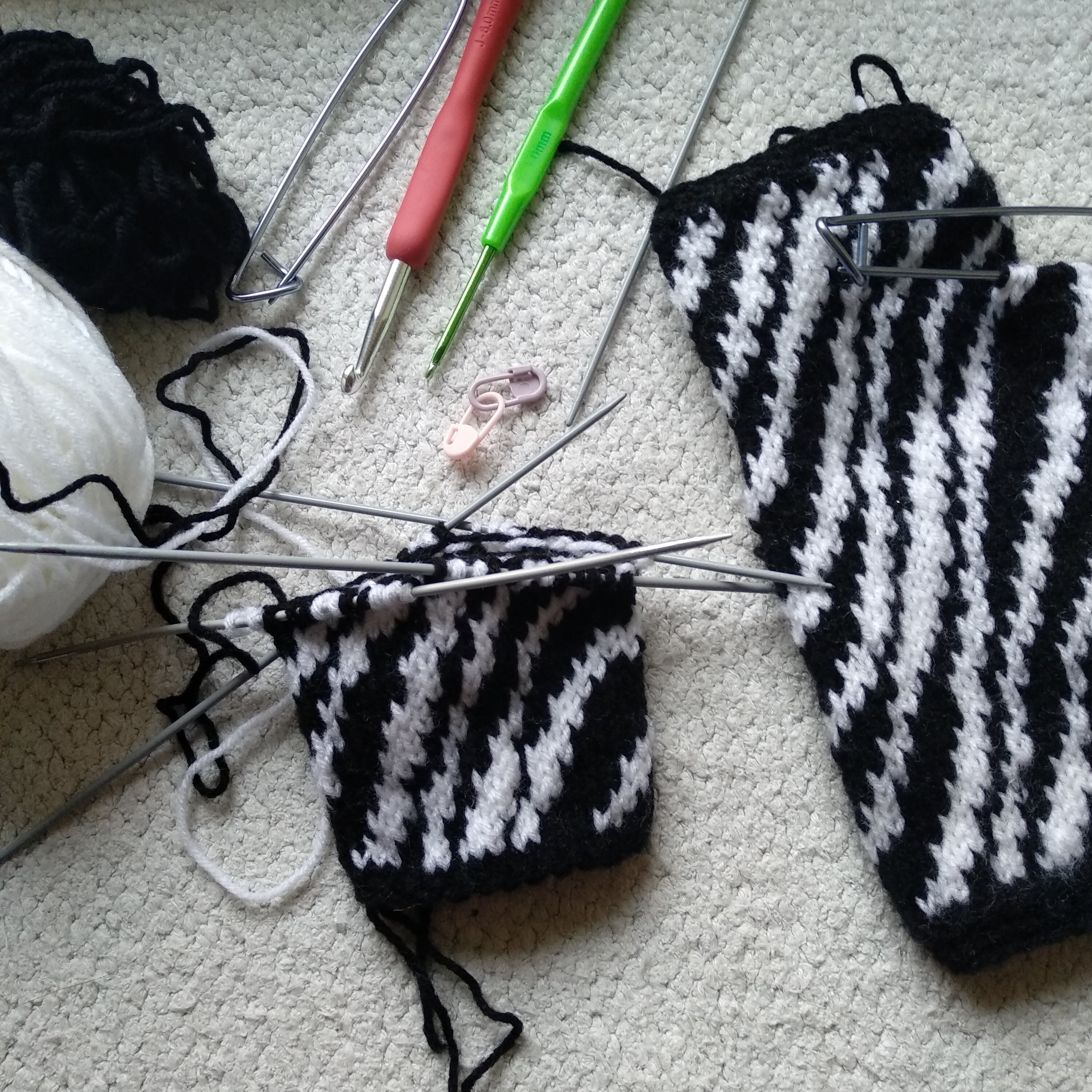 Zebra Arm Warmers KNITTING PATTERN - Etsy