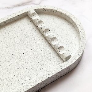 Nail Tool Tray With Rest, Oval Manicure Organiser Dish for Nail or ...