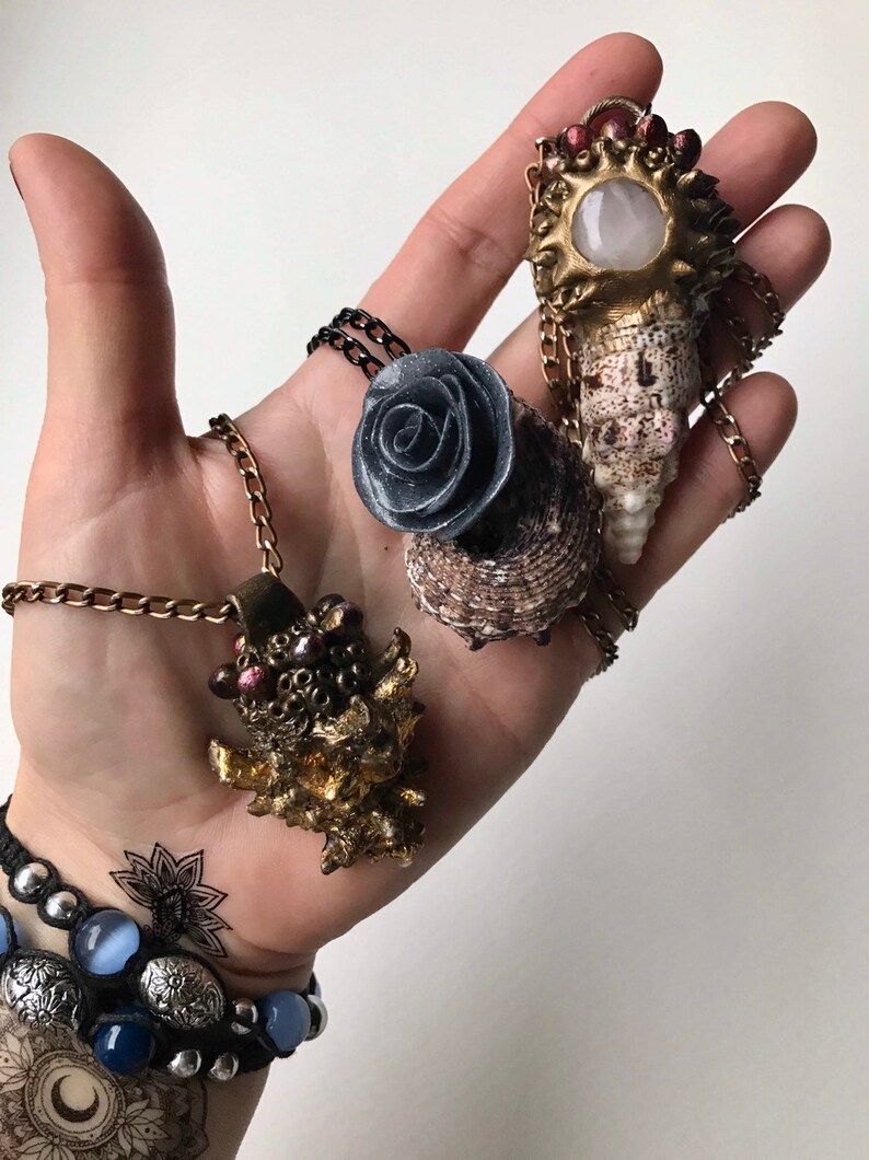 Seashell Necklace Pendant Magic Fantasy Pendant Bronze Golden Shell ...