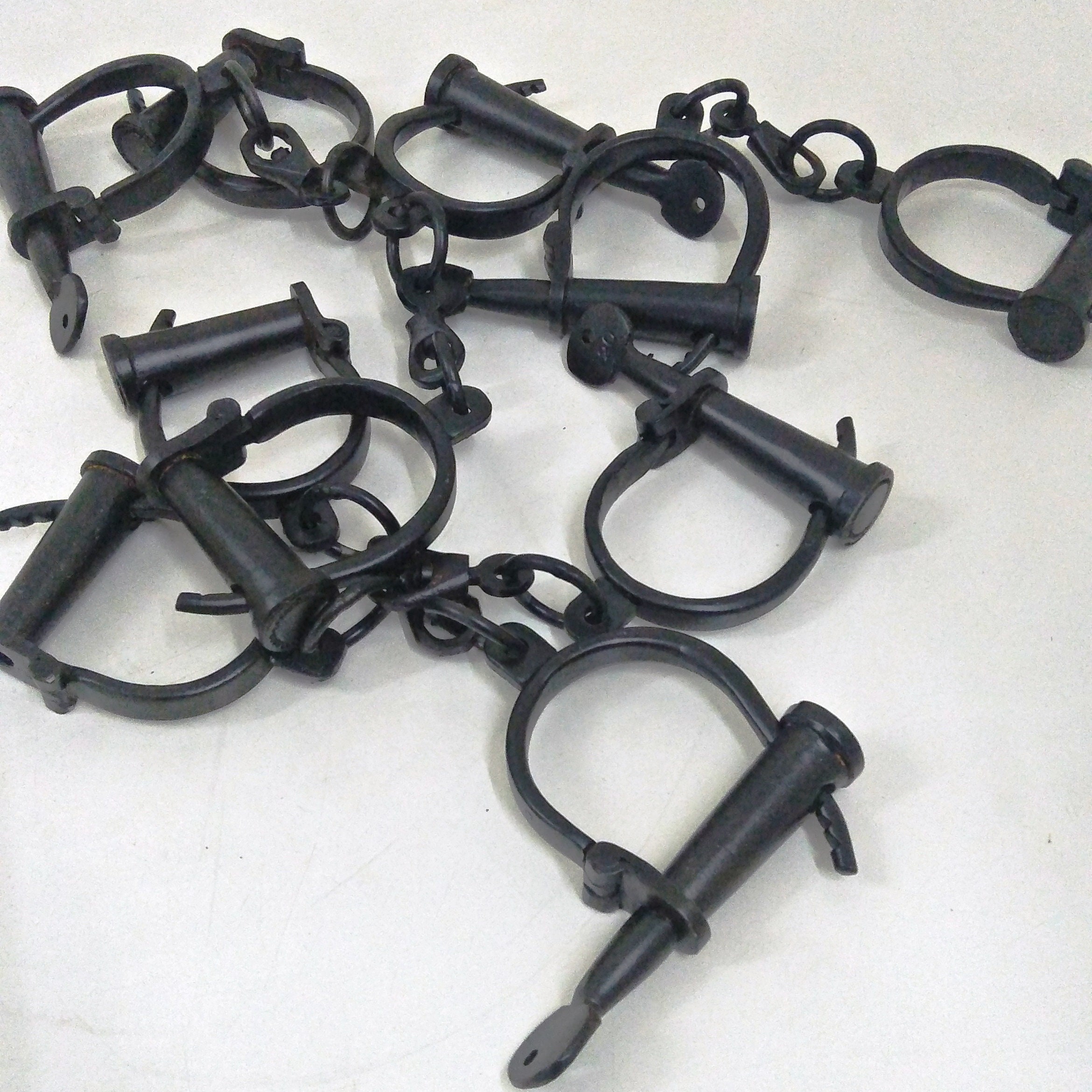 Metal Hand Cuffs 5 Iron Shackles Hand Cuff With Chain 12l Old World ...