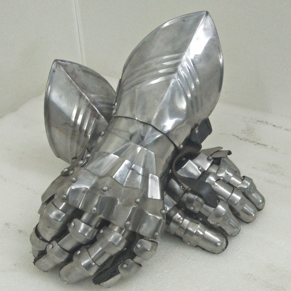 Gothic Gauntlets ,gothic Armored Medieval Polished Knights Gauntlets ...