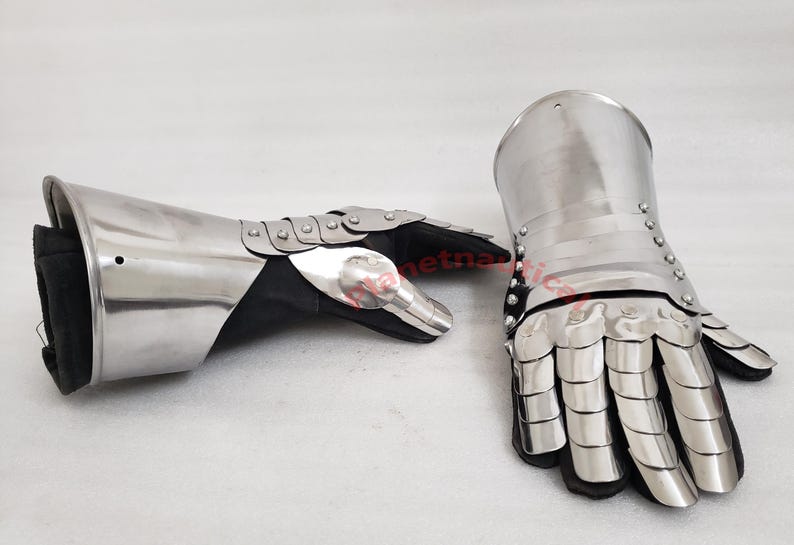 Handmade Medieval Steel Gauntlets: Gothic Armor Costume Gloves - Etsy
