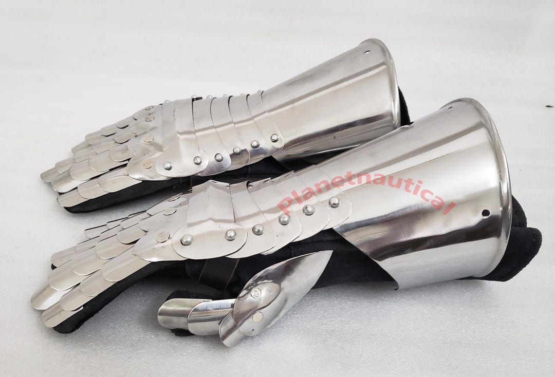 Handmade Medieval Steel Gauntlets: Gothic Armor Costume Gloves - Etsy