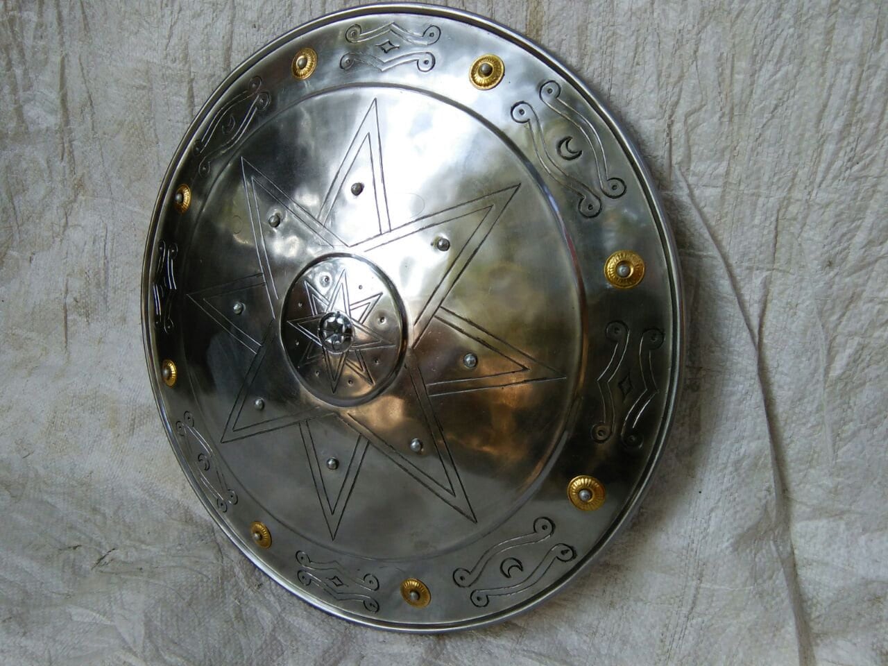 Medieval Armor Shield: 18 Gauge Steel, Battle Ready Larp/cosplay ...