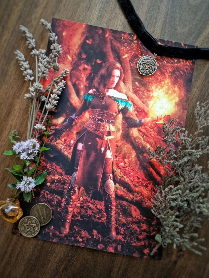 Yennefer of Vengerberg Fire Magic Sorceress Witch Cosplay Print - Etsy