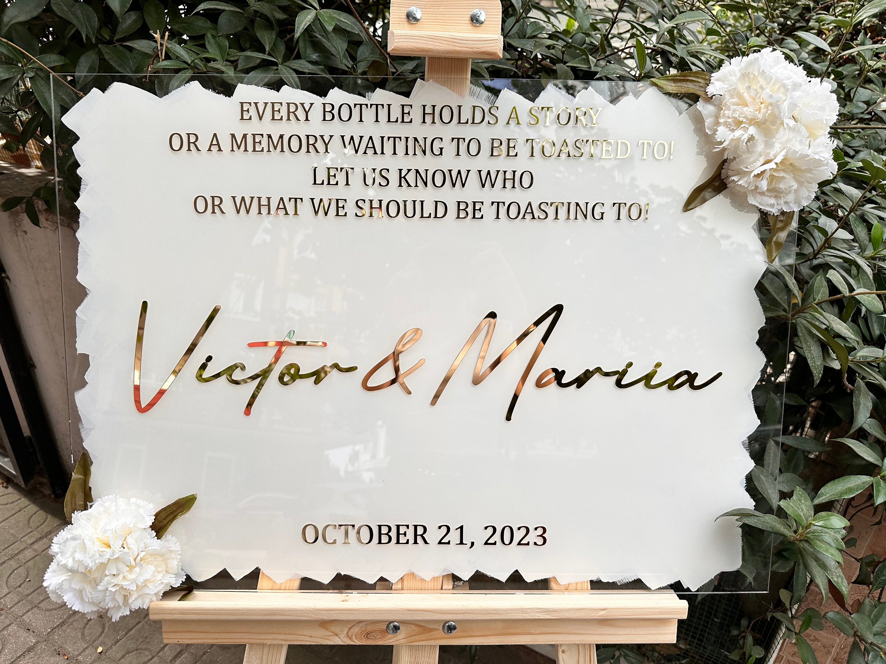How big should a wedding welcome sign be | Beachweddingtips.com
