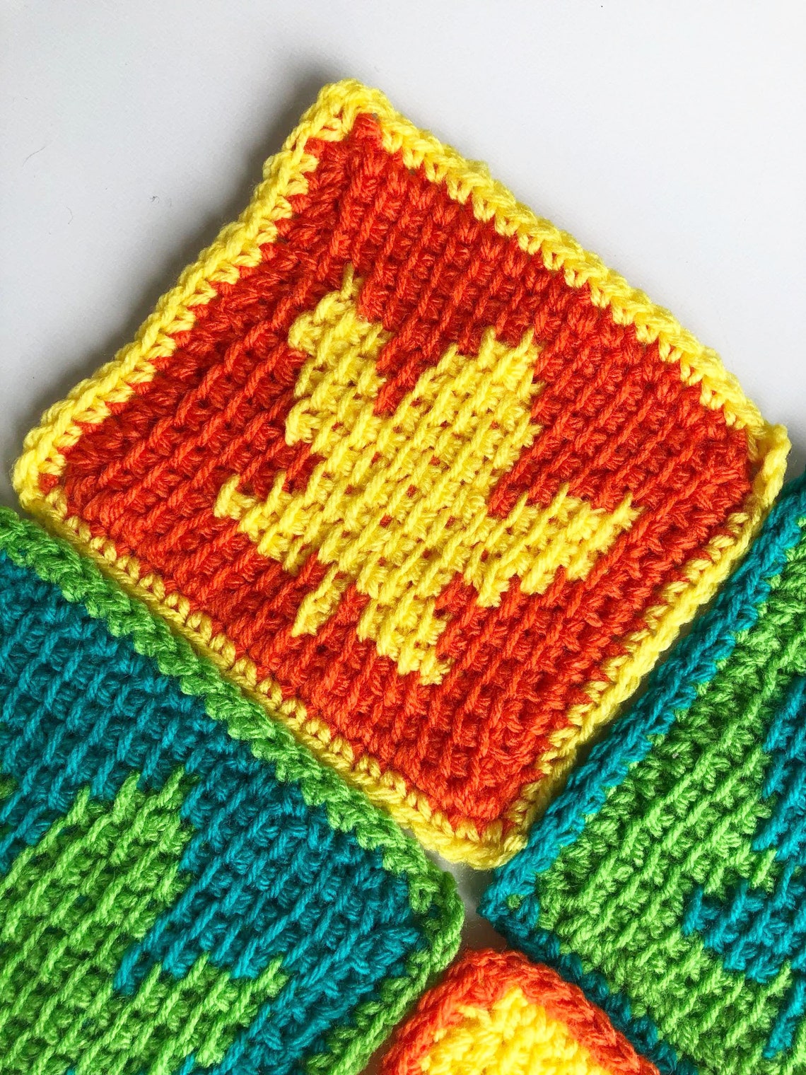 Small Maple Leaf Crochet PATTERN Granny Square Graphghan Tapestry - Etsy