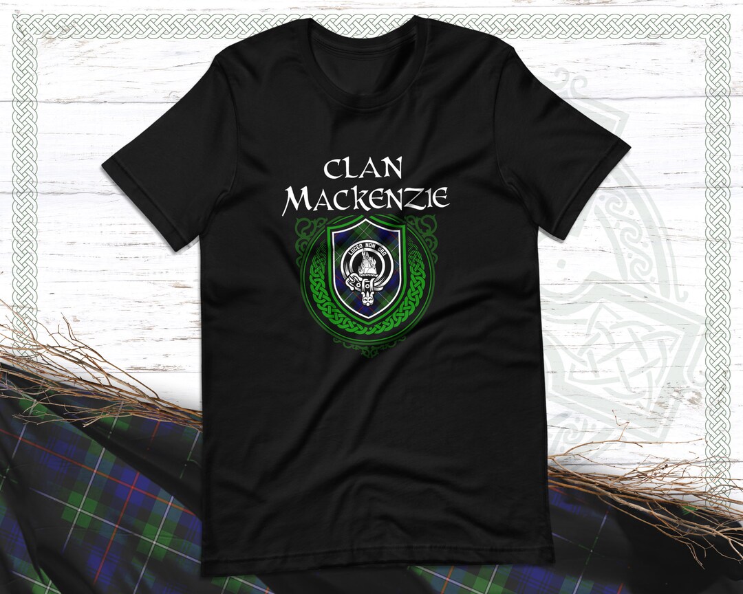 Clan MacKenzie Scottish Tartan T-Shirt mit Clan Crest Badge, Motto und ...