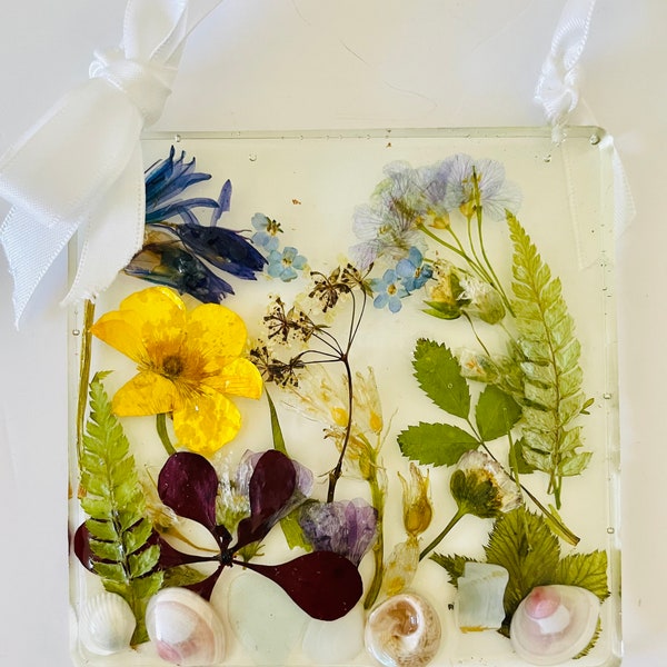 Flowers in Resin Wall Decor - Etsy