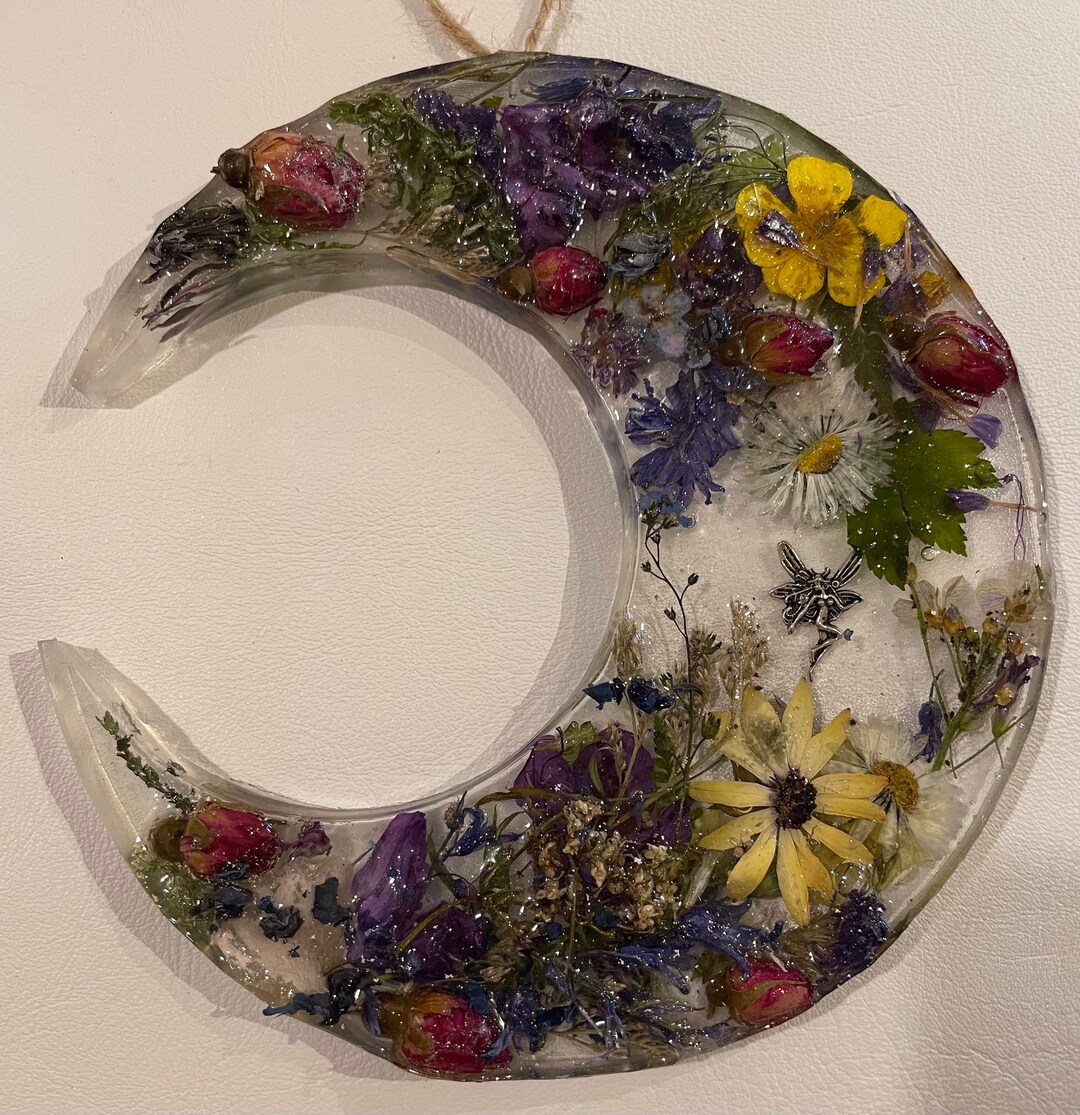 Real Flower and Resin Moon, Resin Art Wall Art, Tesin Home Decor, Dried ...