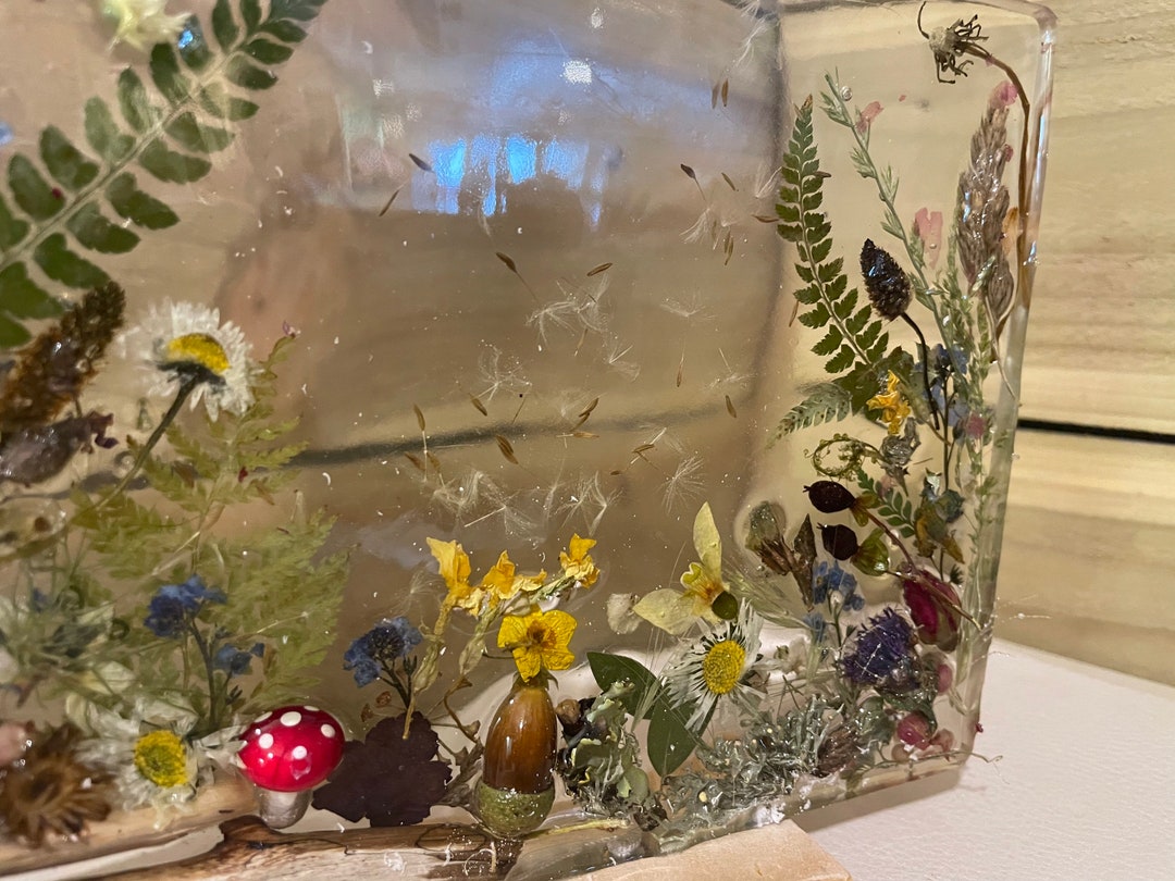 Wildflower and Resin Freestanding Home Decor, Dried Flower Resin ...