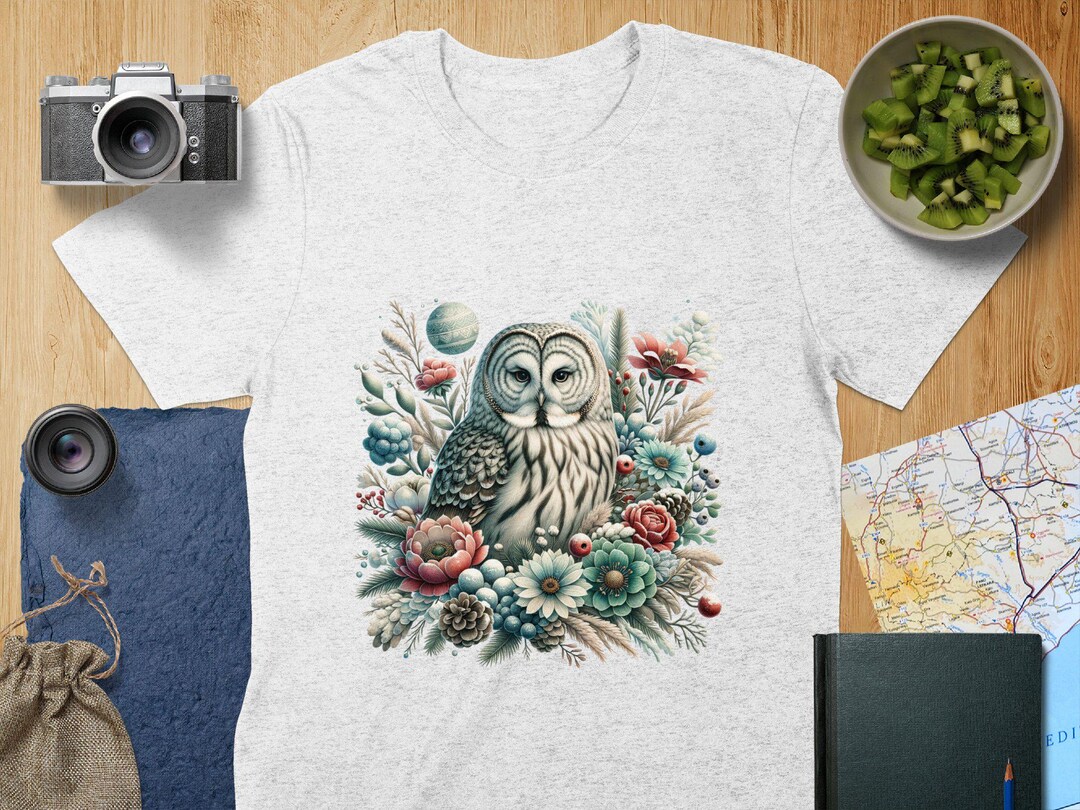 Great Gray Owl Owl Winter Floral Design T-shirt for Bird Lovers Unique ...