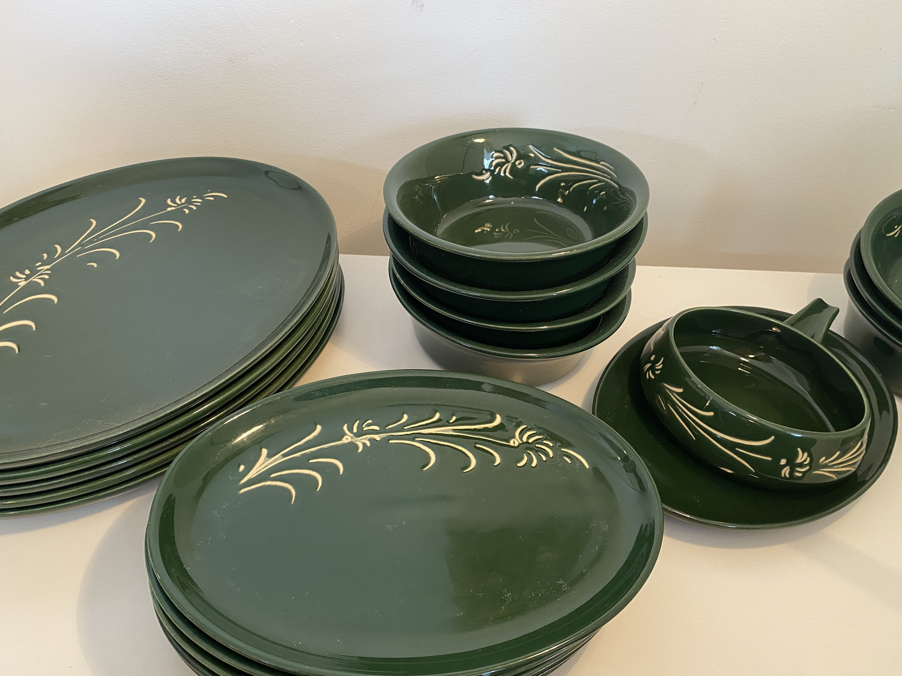 MCM Mid Century Modern Dark Green Pottery Dinner Plates & - Etsy Australia