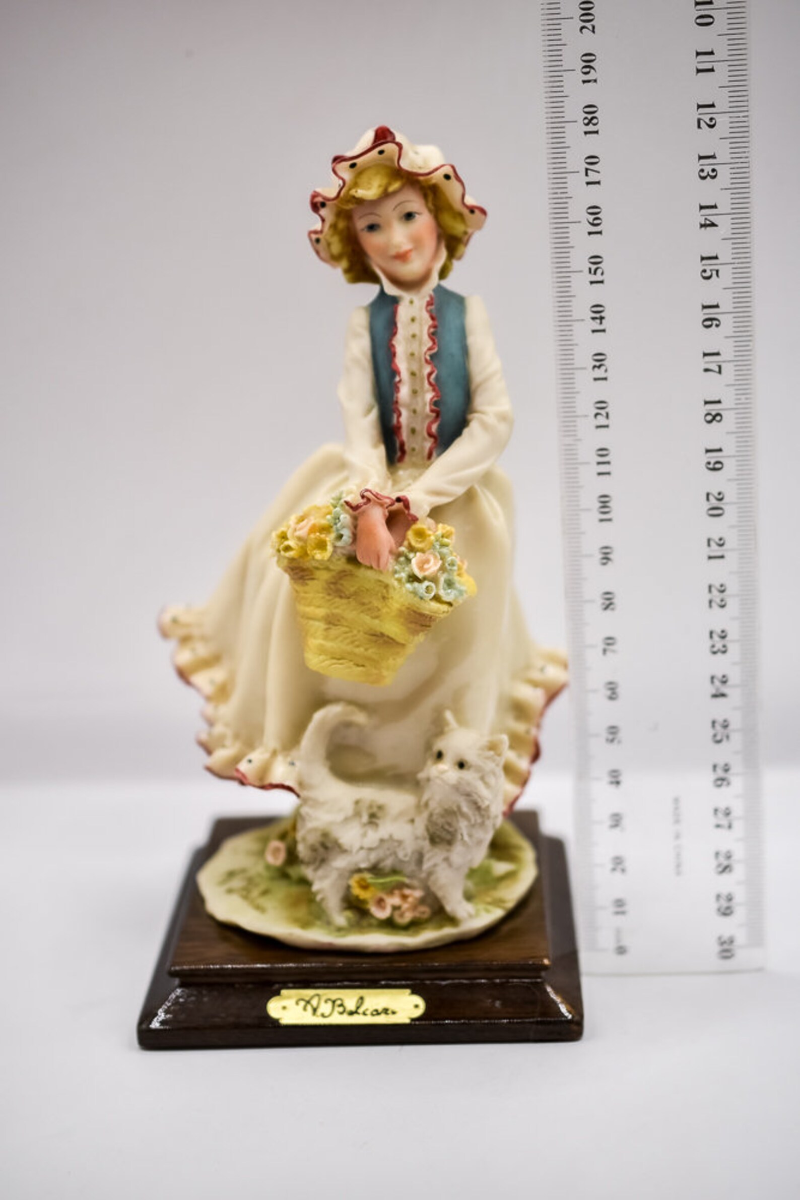 Vintage A. Belcari Signed Women With Cat, 19cm, Made in Italy - Etsy