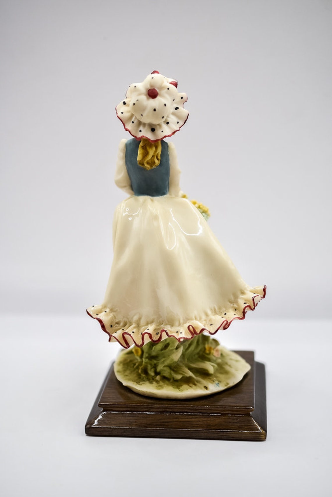 Vintage A. Belcari Signed Women With Cat, 19cm, Made in Italy - Etsy