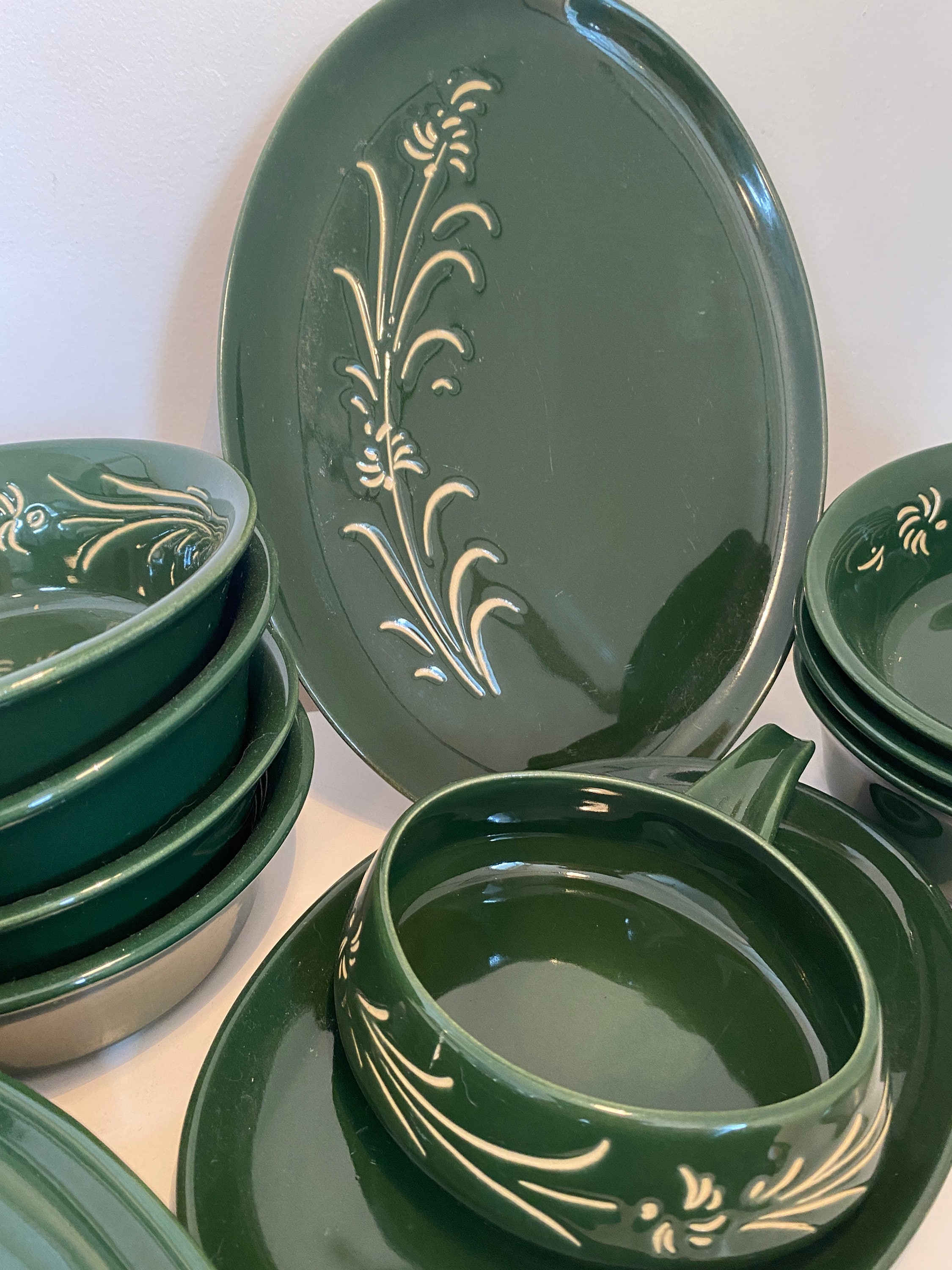 MCM Mid Century Modern Dark Green Pottery Dinner Plates & Bowls - Etsy ...
