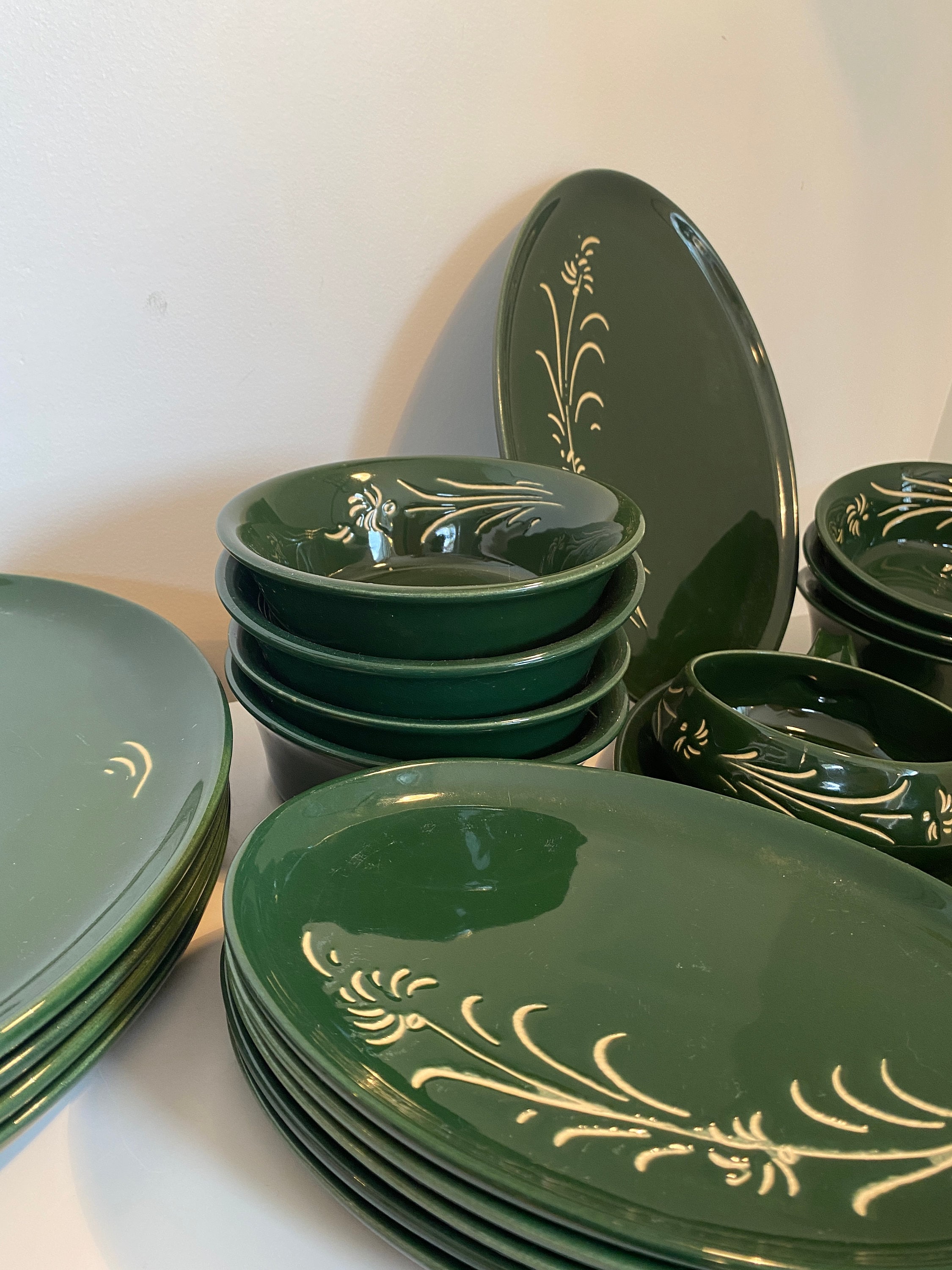MCM Mid Century Modern Dark Green Pottery Dinner Plates & Bowls - Etsy ...