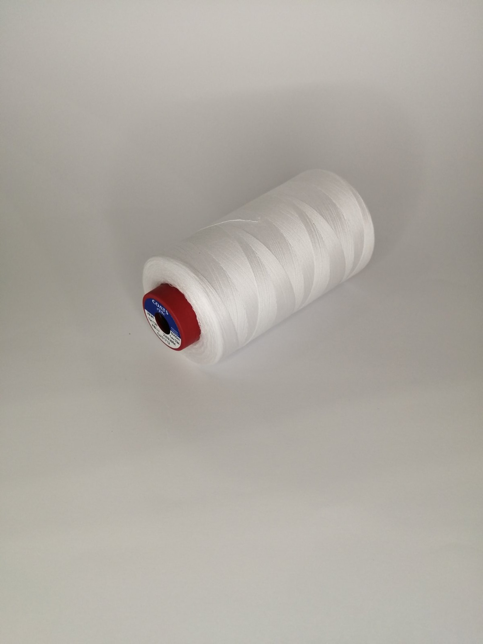 White Coats 5000 M Sewing Thread - Polyester White Sewing Thread ...