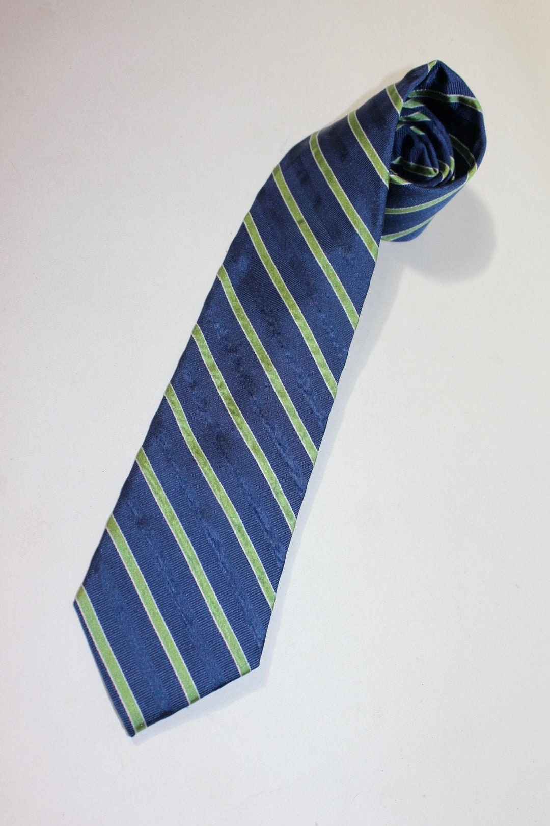 Newer vintage -Hanauer- Men's neck tie. All Silk - Green & White satin ...