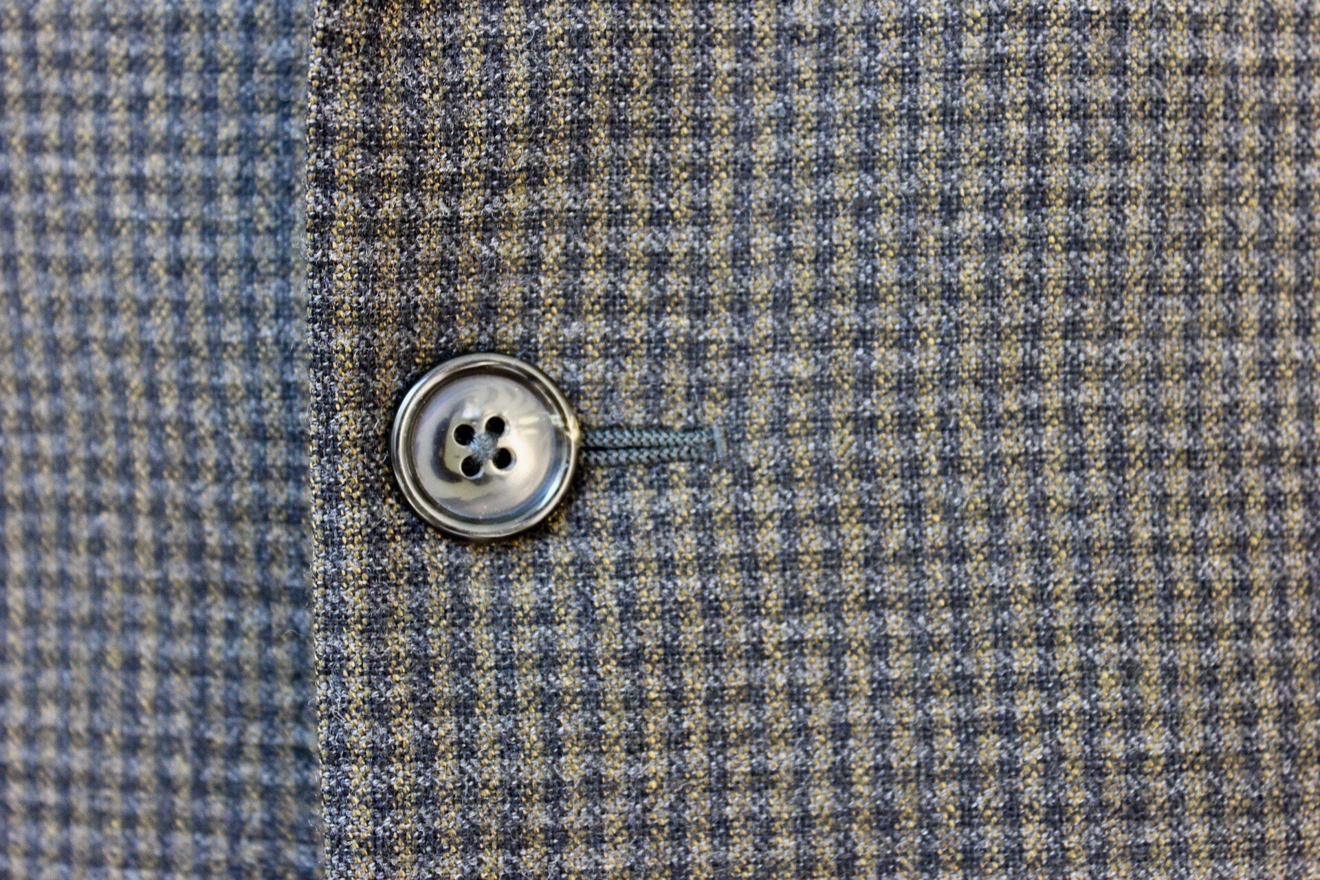 Newer Vintage -ermenegildo Zegna- 2 Button, Darted Front, Sport Coat. 3 ...