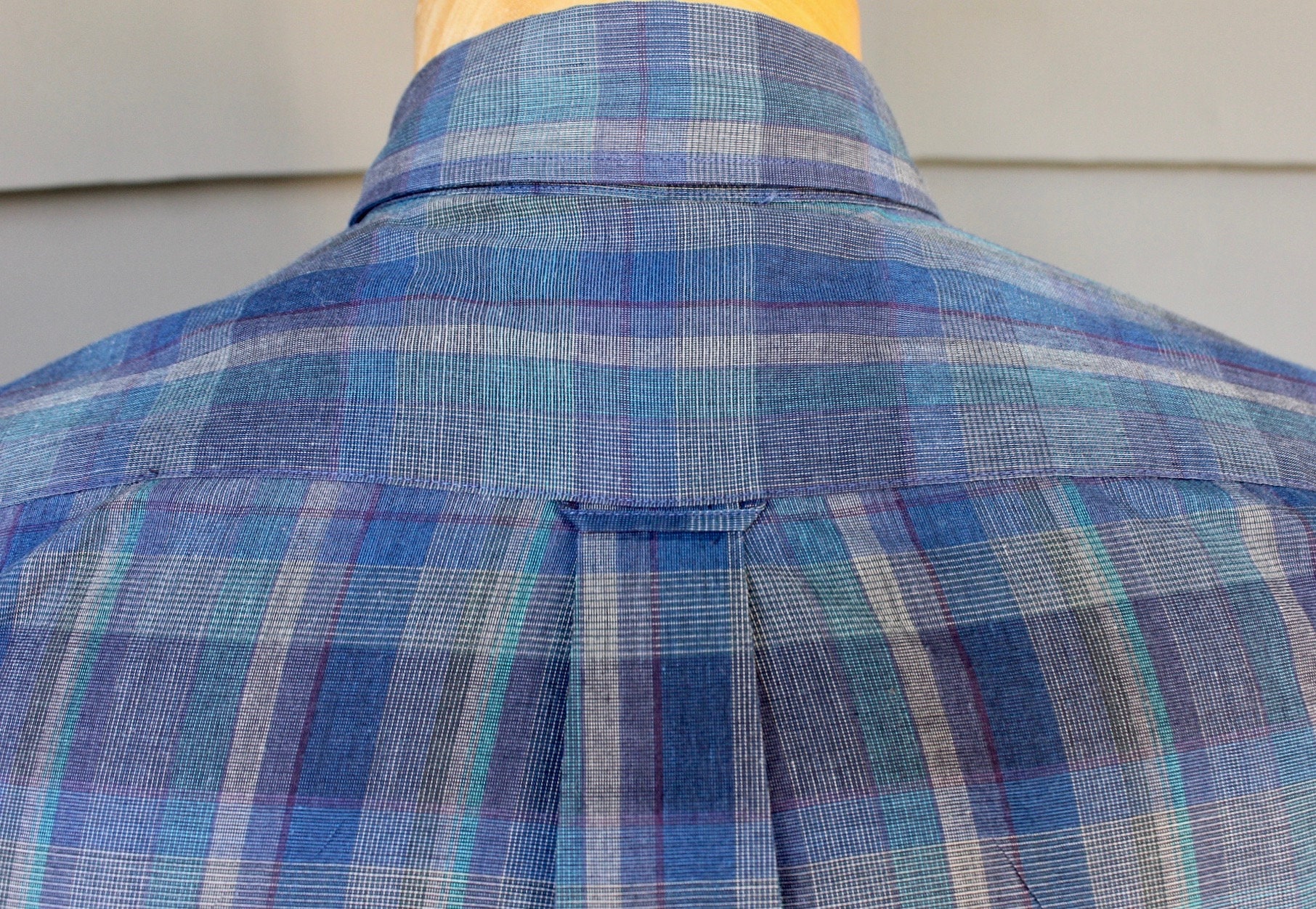 Vintage 1980's -IZOD- Men's Casual, Long Sleeve Shirt. Button Down ...