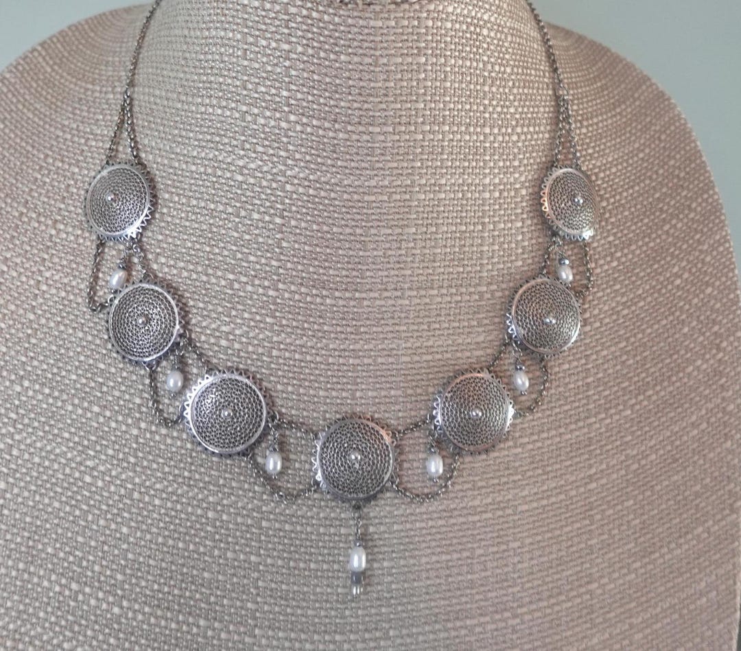 Vintage Silver Tone Medallion Necklace, White Rice Pearl Pendant, 19 ...