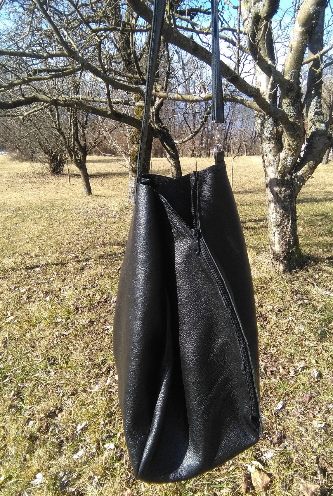 Black leather sack bag - Etsy.de