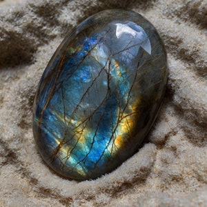 Flashy Labradorite Palm Stone: Iridescent Polished Crystal - Etsy