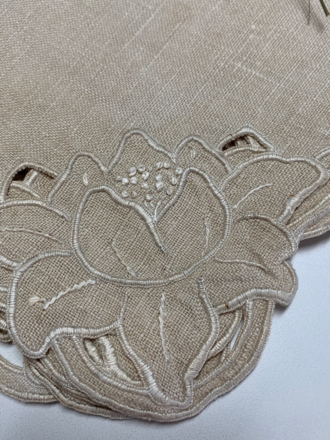 Nice Vintage Linen Embroidered/cutwork Napkins Set of 6 - Etsy