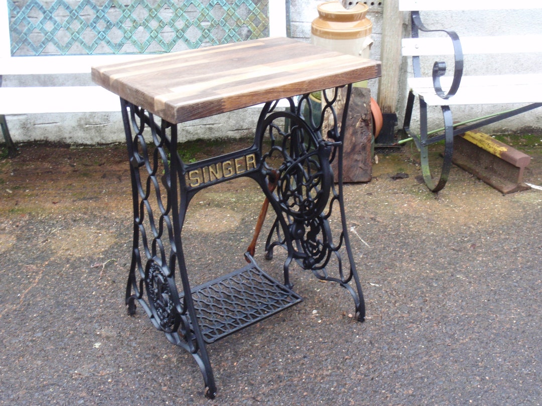 Singer Treadle Table 1907 Treadle Cast Iron Base Singer Sewing Machine ...