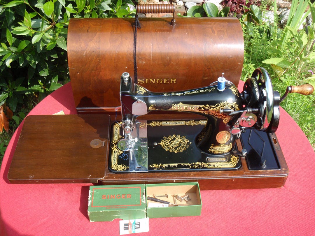 Working Singer 28K Sewing Machine 1934 Hand Crank Vibrating Shuttle ...