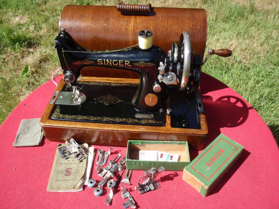 Working Singer 99K Sewing Machine 1932 in A Bentwood Case With Manual ...