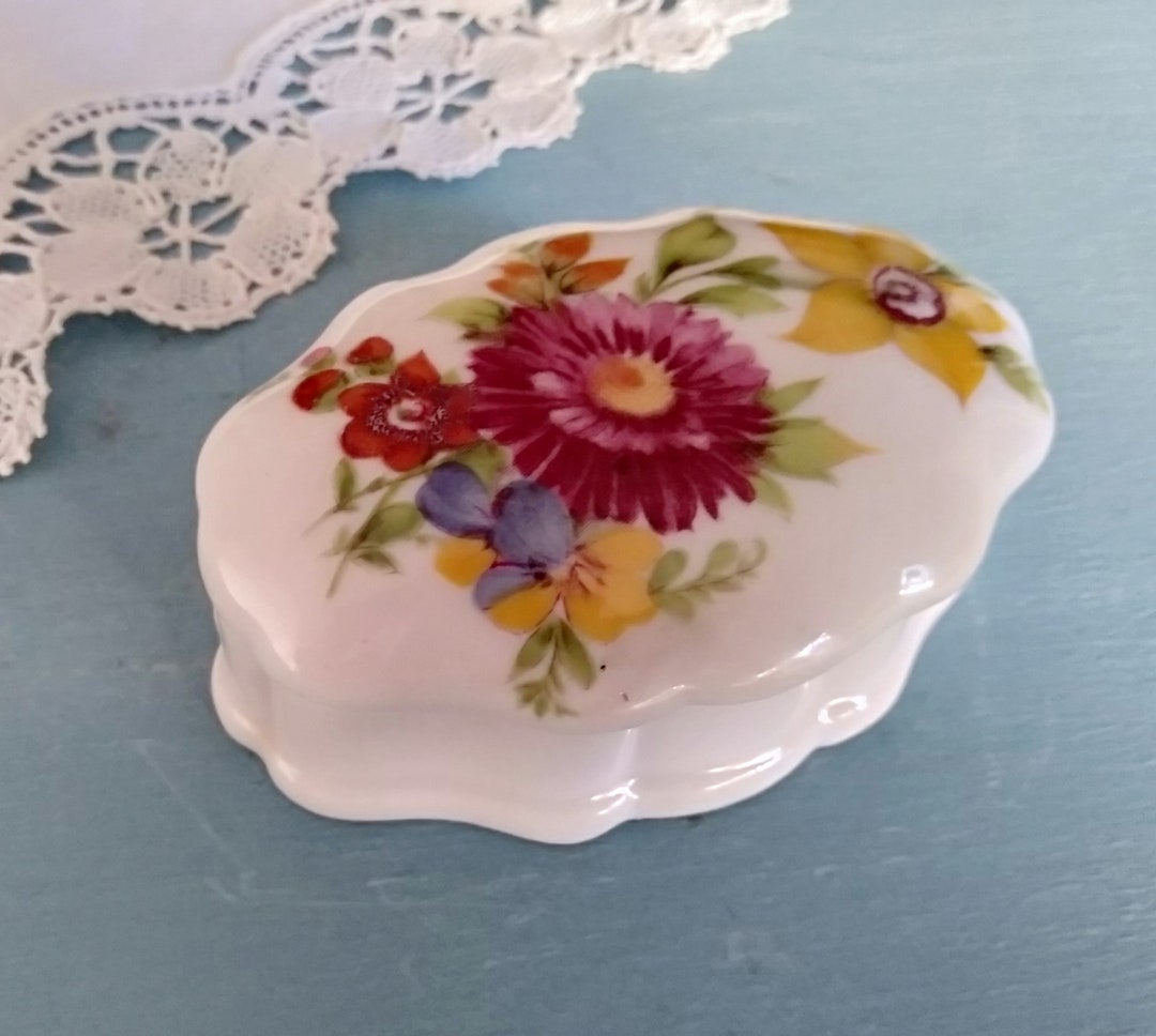 Vintage Small Porcelain Box Ceramic Trinket Box Glass Trinket - Etsy
