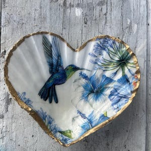 Shell Art Decoupaged Scallop Shell - Shell Art, Hummingbird Shell ...