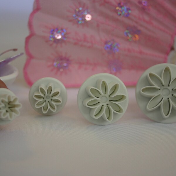 Gum Paste Flowers - Etsy