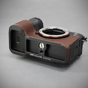 LIM'S Genuine Italy Leather Camera Half Case & Dovetail Plate for Sony ...